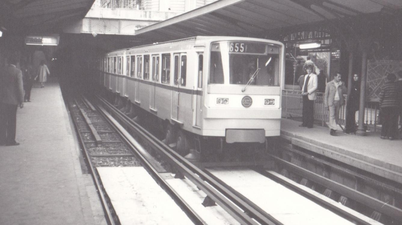 Quand le métro sur pneu roule sur voie non equipée (1979) | FACS